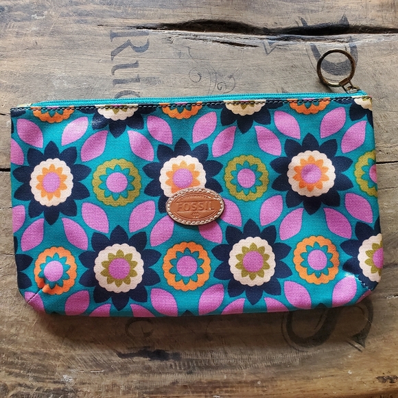 Fossil | Bags | Fossil Multicolored Floral Coated Canvas Boho Clutch ...